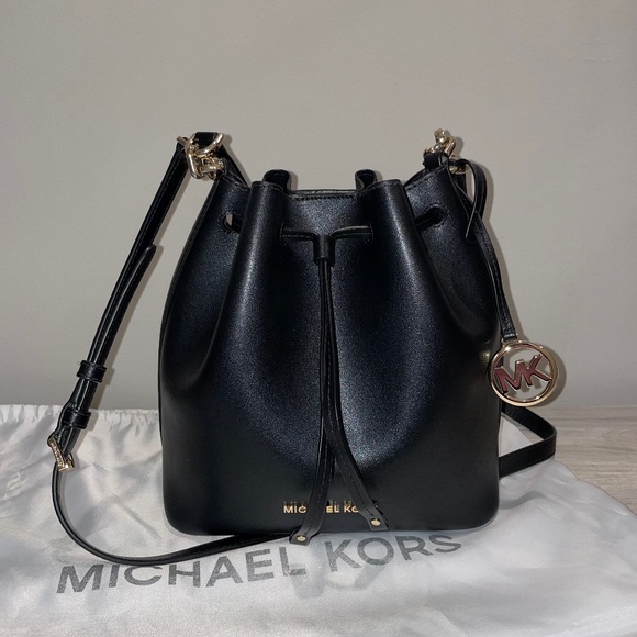 Michael Kors Collection | Bags | Michael Kors Bucket Bag | Poshmark